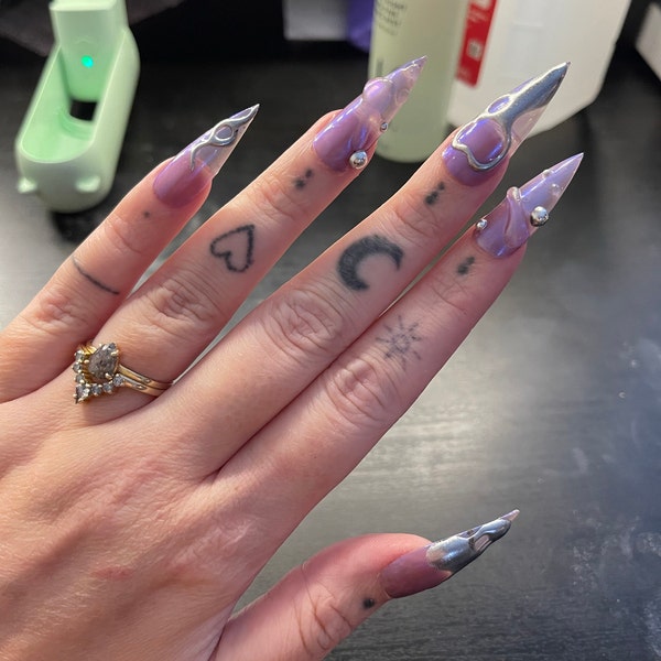 Custom Long Stiletto Metallic Silver Press on Nails - Free-style Goth ...