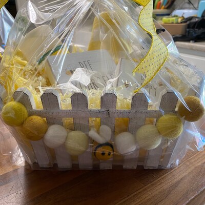 Bright Bumble Bee Garland Gold Yellows White Felt Ball Honey Bee Banner ...