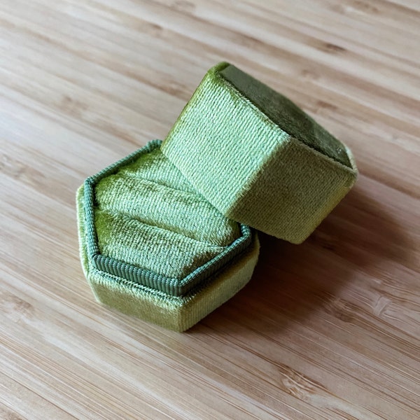 Jewelry Display - Jewelry Tray - Jewelry Display With 14 Ring Slots ...