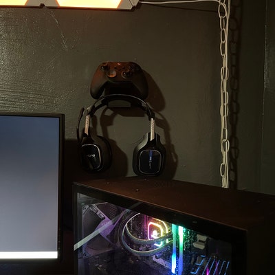 Universal Controller and Headset Wall Mount 3d Printed PS5 Controller ...