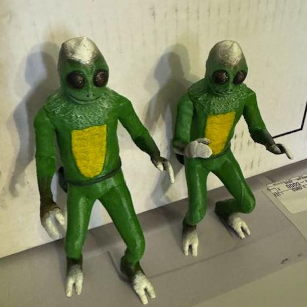 Hand Painted Sleestak - 7.5 Inch Figure - 1974 Land of the Lost - Etsy