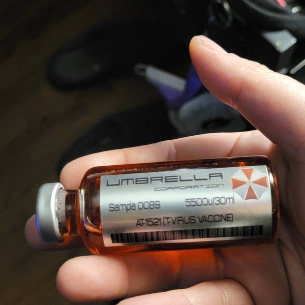Resident Evil T-virus Vaccine AT1521 - Etsy