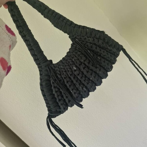 The TRIANGLE Tote Bag Crochet Pattern by LOOSENDS - Etsy