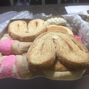 Besos Mexican Besos Kisses Ojos de Buey Yoyos Pan dulce | Etsy