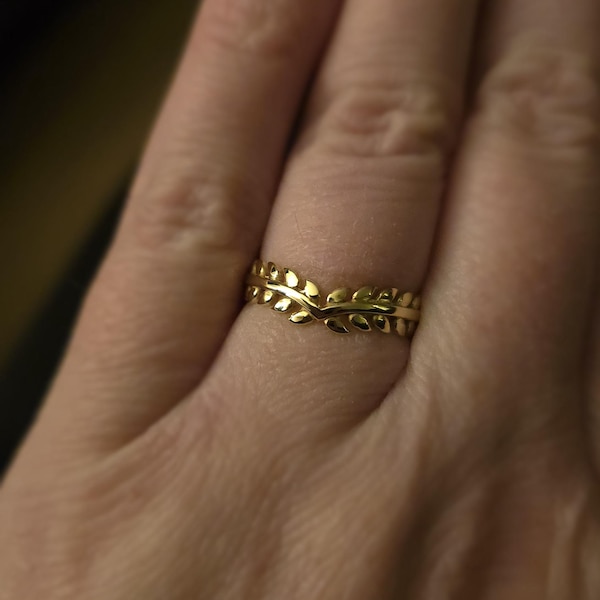 14k Solid Gold Mobius Wedding Band | Twisted Ring | Infinity Band Ring ...