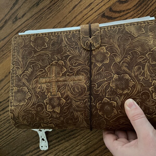Personalized KJV Holy Bible Cover , Custom Leather Holy Bible Book Case ...