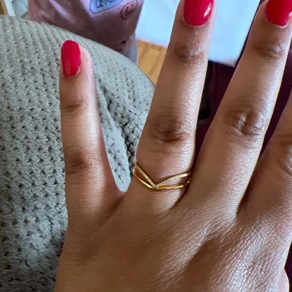 Curve Ring Set by Caitlynminimalist Set of 2: Diamond Chevron Ring ...