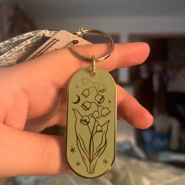 Minimal Botanical Keychain - Birth Flower - Birthday Gift for Friend or ...
