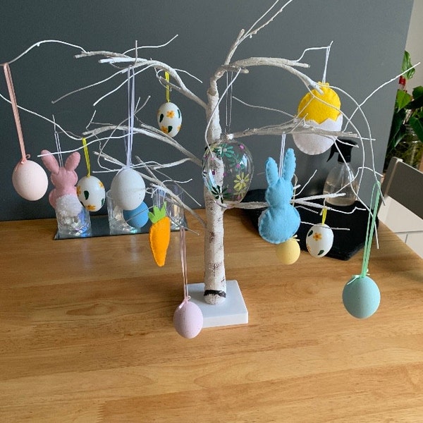 Easter Tree Decorations. Handmade Felt Easter Hanging Decorations ...