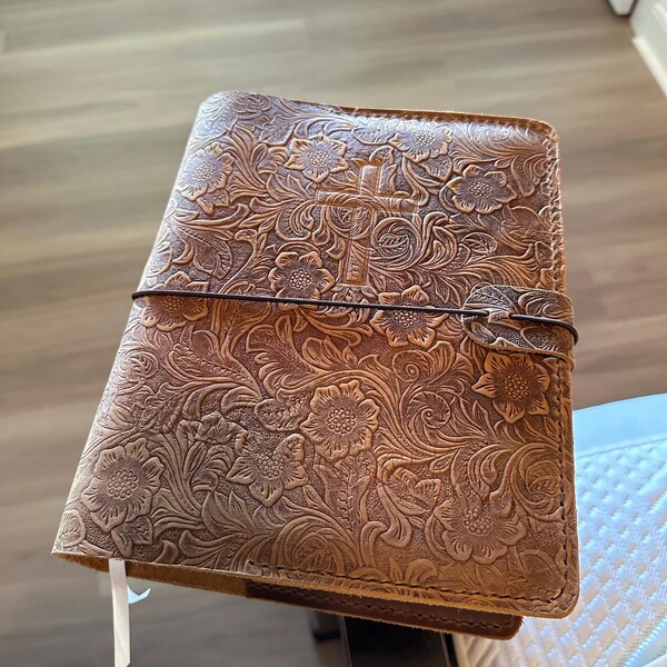 Personalized KJV Holy Bible Cover , Custom Leather Holy Bible Book Case ...