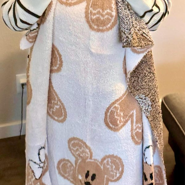 Ready to Ship: Magic Dreams Christmas Gingerbread Mouse Fuzzy Blanket ...