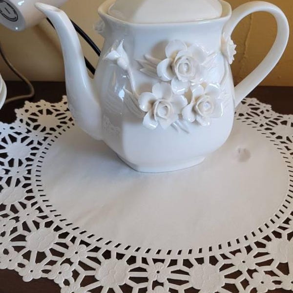 WHITE Teapots | Bulk Teapots | Used/vintage | Mismatched Tea Ware | Tea ...