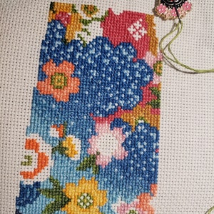 Pretty Kimmi Doll Gray Fans and Red Flowers 1 Cross Stitch PDF Pattern ...