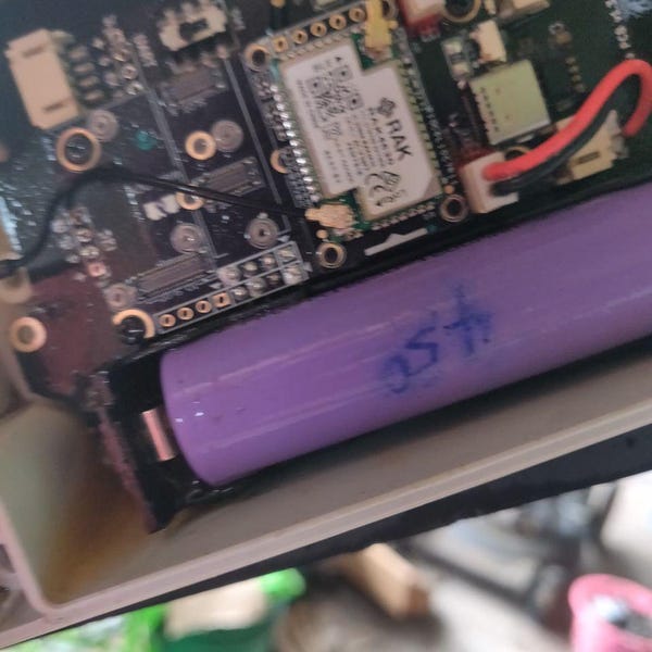 All in One Waterproof Solar Powered off Grid Lora Communications ...