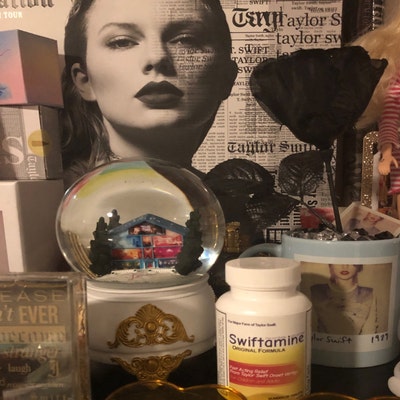 Taylor Swift Gift: Swiftamine Candy Box or Bottle Shake It off Gift for ...