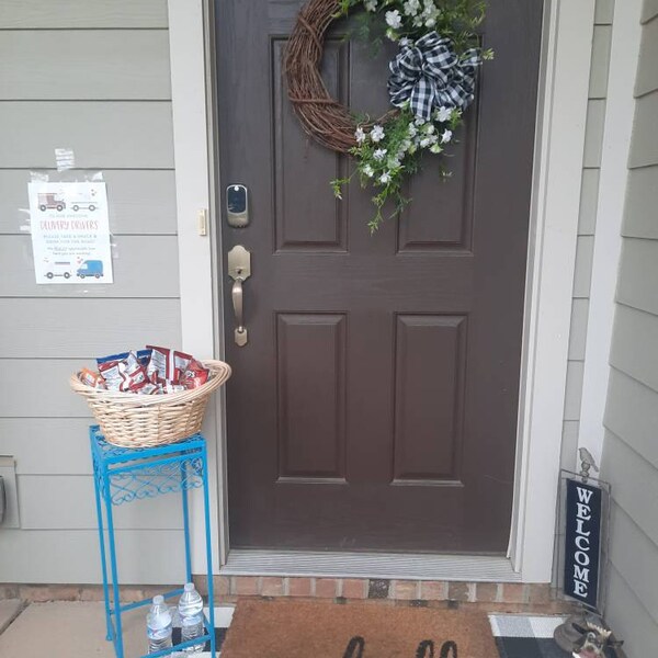 Delivery Driver Snack & Drink Sign, Mail Carrier, Packages, Essential ...