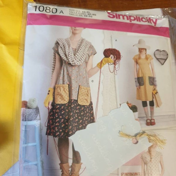Vogue V9285 Blouses Sewing Pattern, Statement Sleeves, Loose-fit, Sizes ...