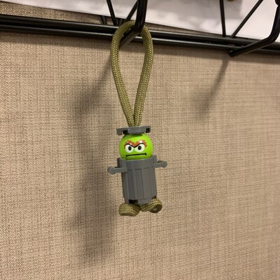 Alien/human Villain Paracord Buddy Insanely Paracord - Etsy