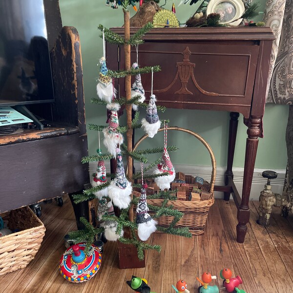Primitive Christmas / Winter Faux Feather Tree Nearly 3 Feet Tall ...