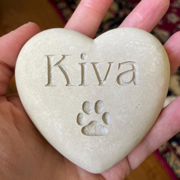 Pet Memorial Stone in Cream, Engraved Heart Rock With Your Pets Name - Etsy