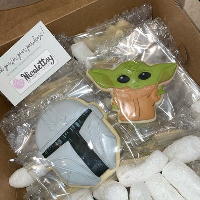 Baby Yoda and Mandalorian Cookies - Etsy