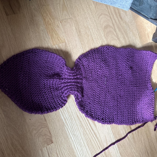Very Easy Keyhole Marple Neckwarmer in Garter Stitch Beginner Project ...