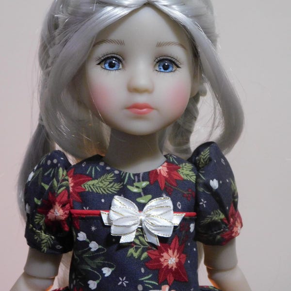 Delilah 10" Square Bundle by Esther Fallon Lau for Clothworks . TSQ0397 ...