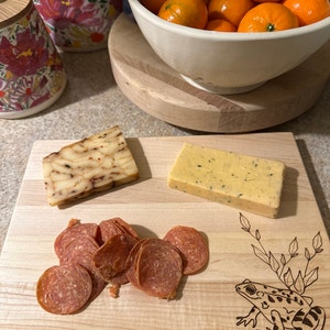 Repeating Bee Charcuterie Board / Engraved Maple / Cheese Board ...