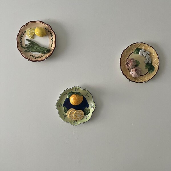 Primitive Folk Art Hand Hooked Rug by Jean Tynan. Rug Design by Marion ...