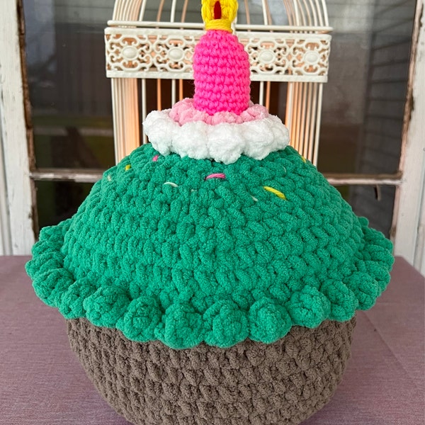 Giant Plush Cupcake Crochet Pattern, Jumbo Amigurumi Pattern, Crochet ...