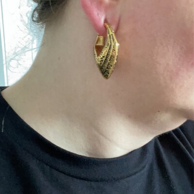 V-SHAPED HANGERS - Etsy