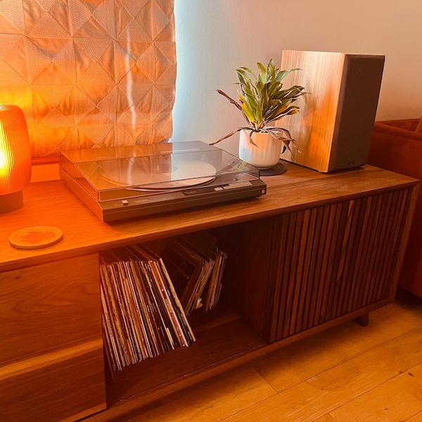 KERO - Space Age Table Lamp | Warm Amber Light | Recycled Plastic ...