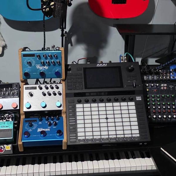 Intellijel Cascadia Custom Stand With Wrist Pad Rack Solid Walnut Wood ...