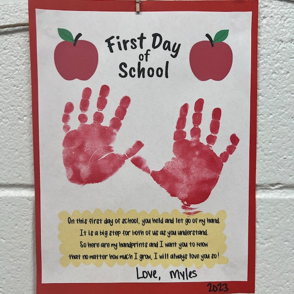 Handprint First Day of School Poem, Back to School Handprint Art ...