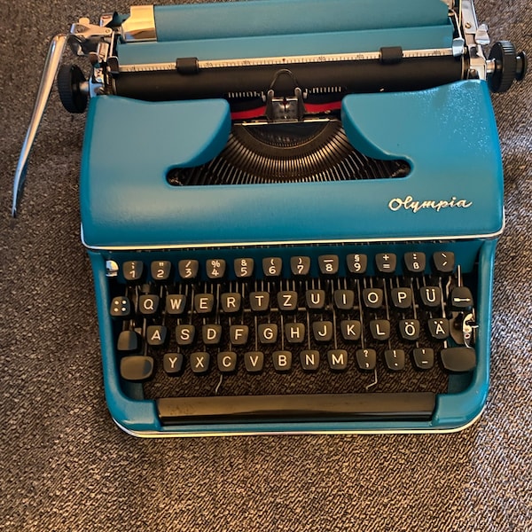 Red Typewriter Olympia SM2, Vintage Typewriter Working, Manual ...