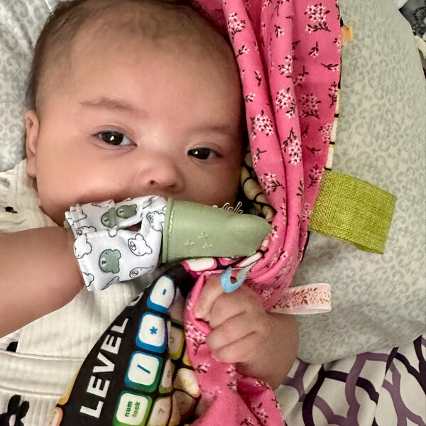 Soft Baby Sensory Tag Blanket - Etsy