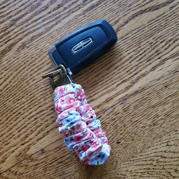 Scrunchie Keychain Wristlet, Key Fob Keychain, Scrunchie Keychain ...