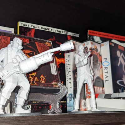 Team Fortress 2 Spy Figurine 3D Printed Low Poly TF2 Spy Model Choose ...