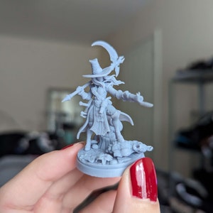High Elf Guard Female Galaad Miniatures Fantasy Dungeons and Dragons ...