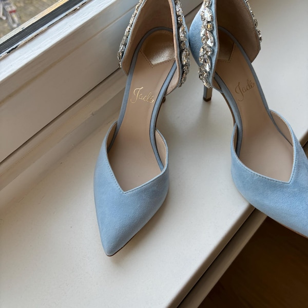 Blue Wedding Pumps With Mid Pointy Heel and Floral Embroidery, Floral ...