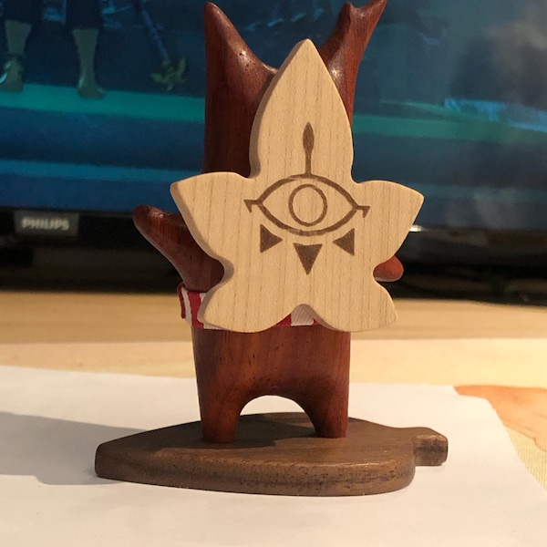 Wooden Léon & Mathilda Figurines, Léon the Professional, Handcrafted ...