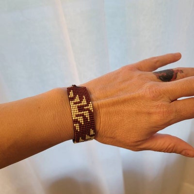 FROG PAW frog Foot YUROK Basket Weave Design Loomed Beaded Bracelet - Etsy