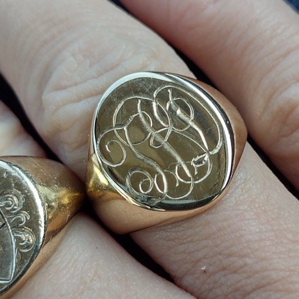 Hand Engraved Silver Leaf & Scroll Signet Ring - Etsy