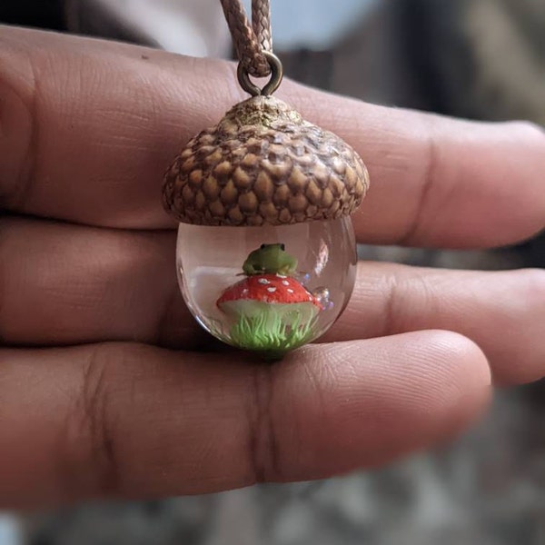 Acorn Mushroom Frog Terrarium Necklace, Goblincore Necklace With Moss ...