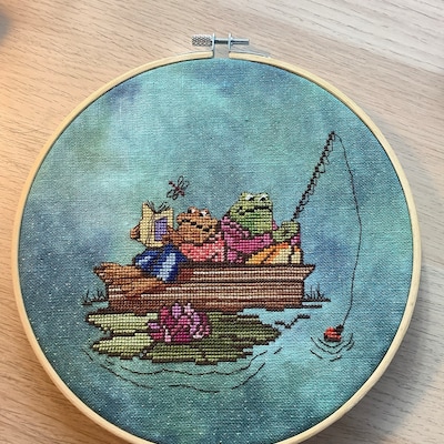Frog and Toad Reading, a Cross Stitch Pattern - Etsy