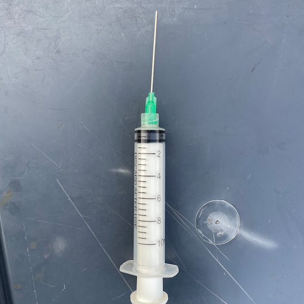 Retractable Stunt Syringe - Realistic Film Prop for Medical Scenes ...