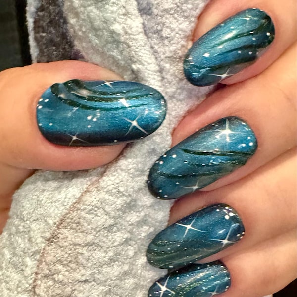 AURORA - Gel Press on Nails - Set of 10 Northern Lights Inspired Nails ...