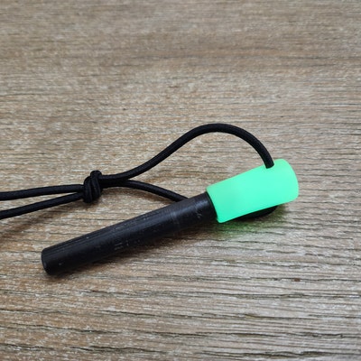 Hyperglow INVISIBLE GREEN Glow in the Dark Rods Skur Composites ...