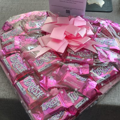 Large Ferrero Rocher Snickers Chocolate Heart Platter Bouquet Gift ...