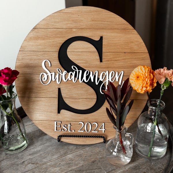 Last Name Sign, Round Initial Sign, Wedding Sign, Wedding Gift ...
